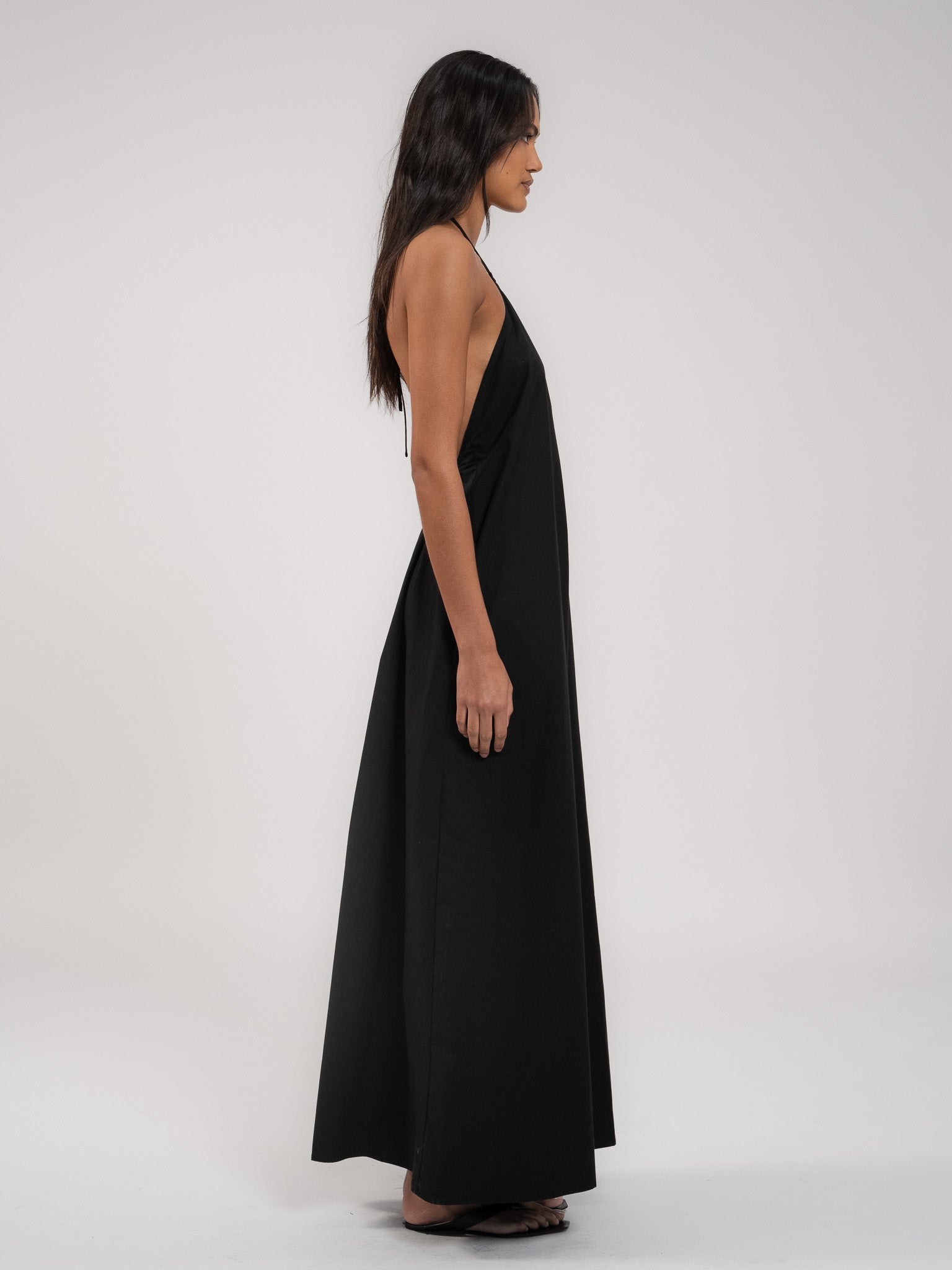 TAUNI MAXI / BLACK – CLYQUE
