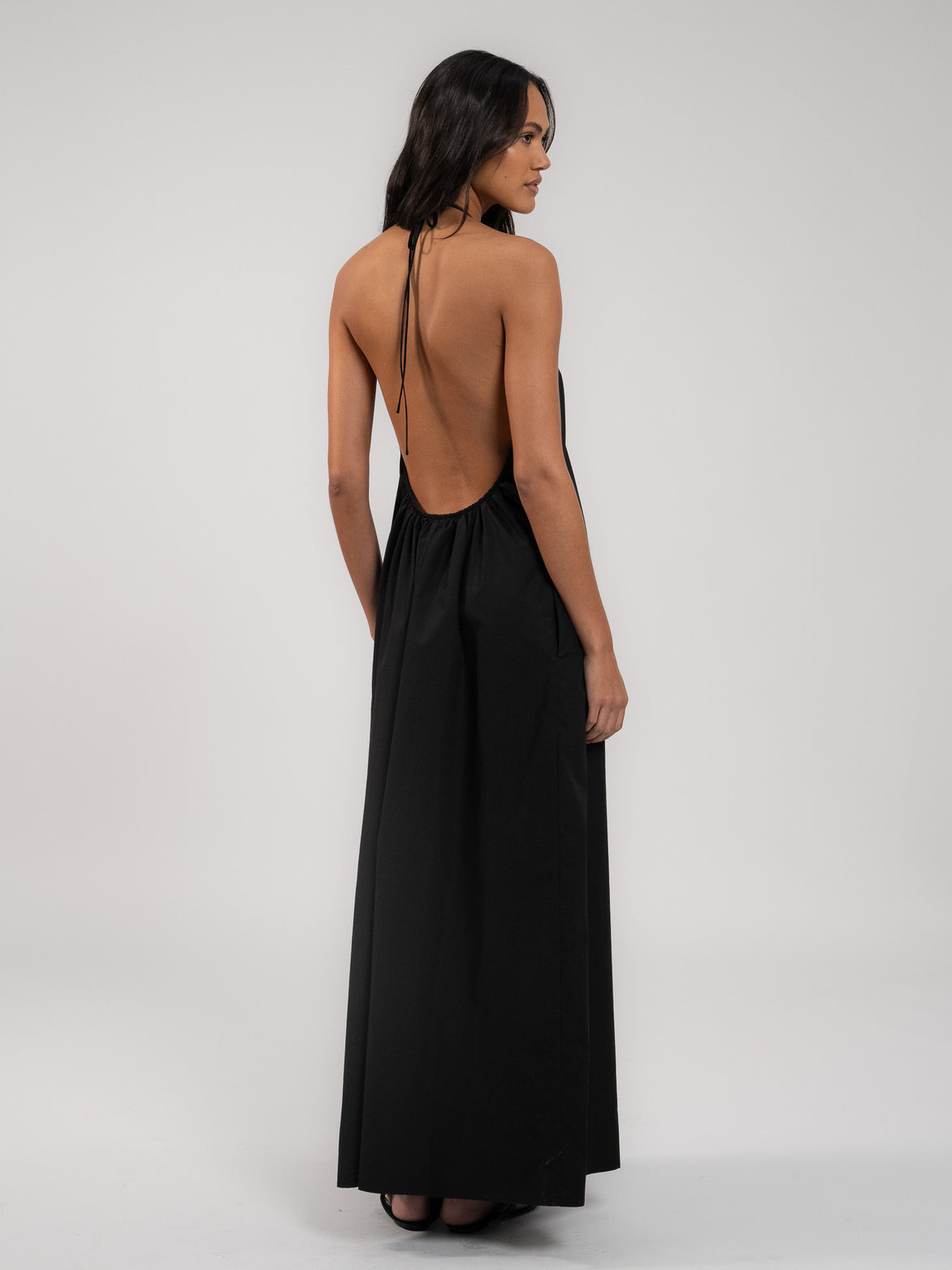 TAUNI MAXI / BLACK – CLYQUE